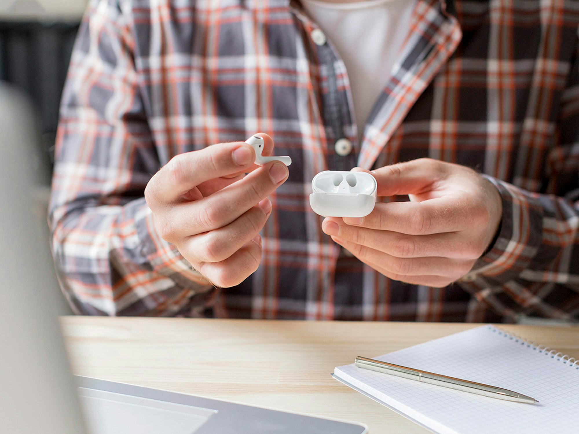 How to Catch Someone Spying on Your Phone | Certo Software